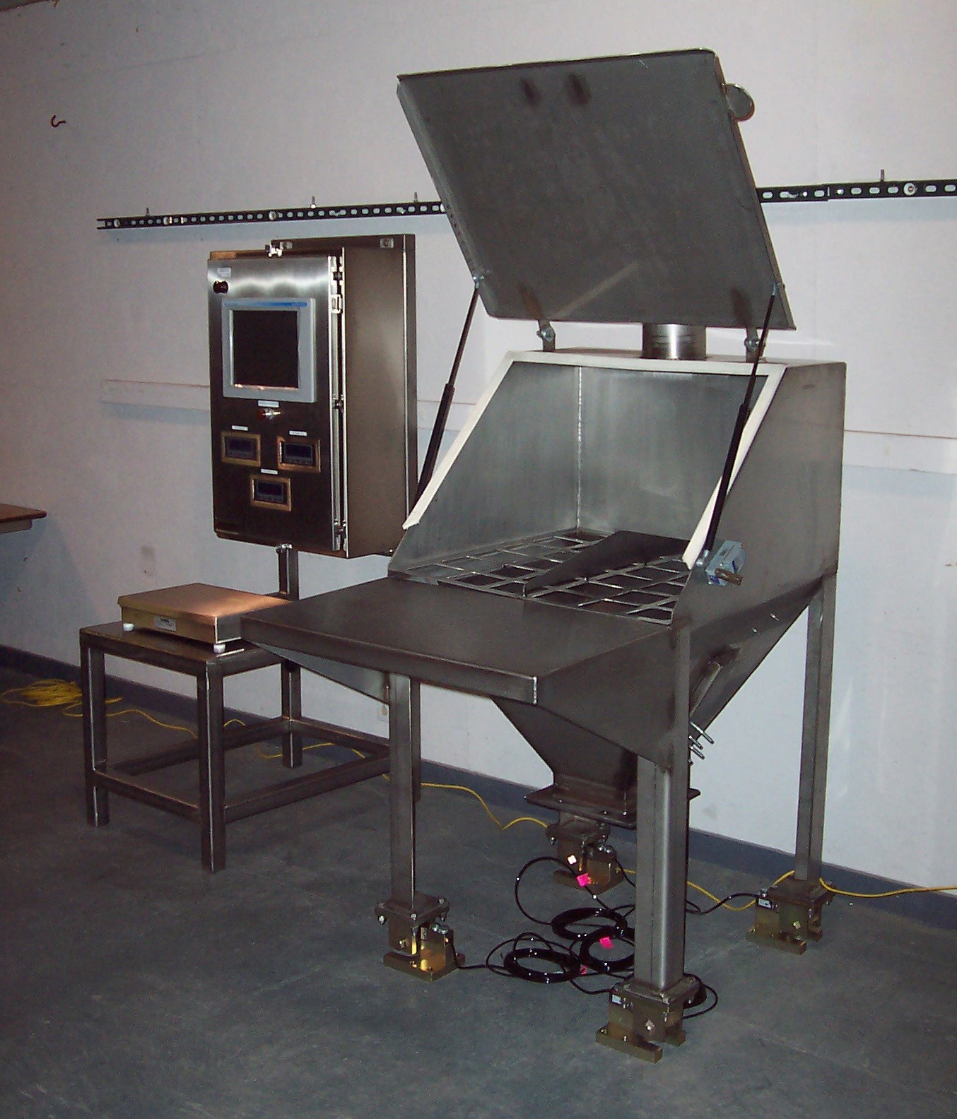 Hand Prompt Batching Station | Sterling Systems & Controls